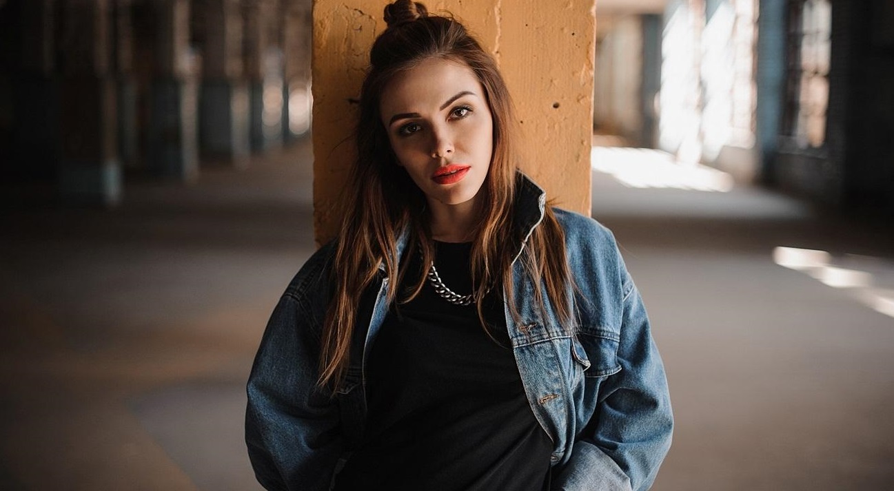 MamaRika презентовала яркий весенний сингл — Без Табу