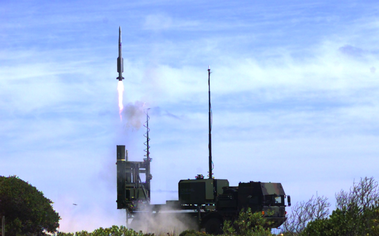 Плюс Iris Т Німеччина передала Україні новий пакет військової допомоги — Без Табу